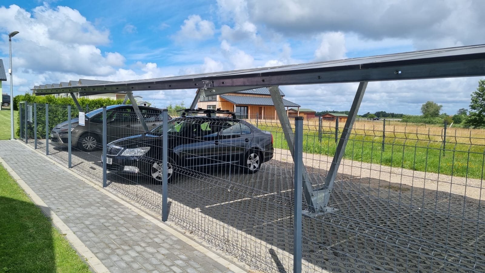Wiata Carport - Zadaszony parking z fotowoltaiką - Twój sposób na relaks